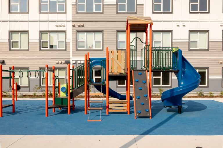 4819 Lazelle Avenue, Terrace - M'akola Development Services